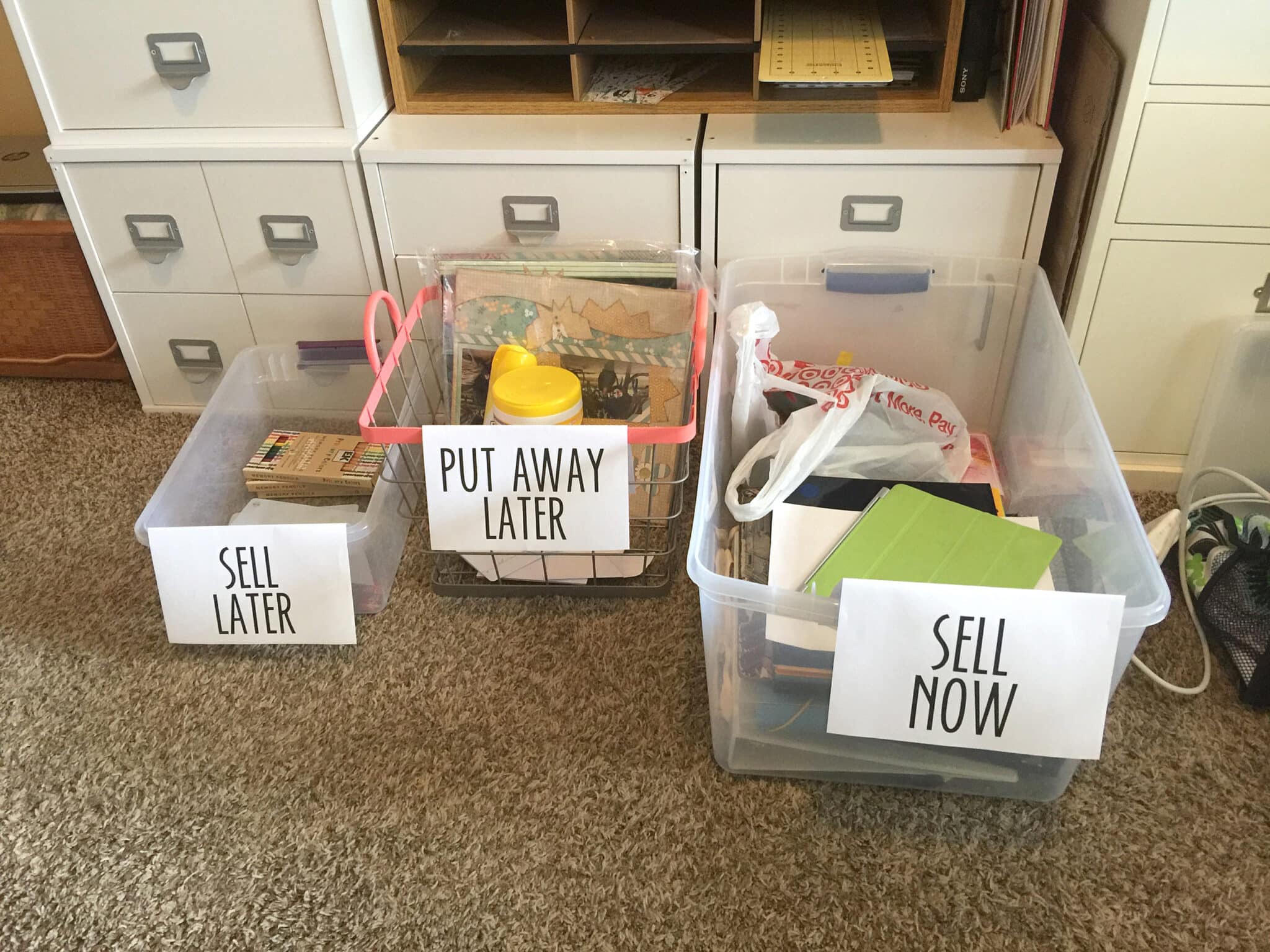 Clearing Away The Clutter - Kiwi Lane